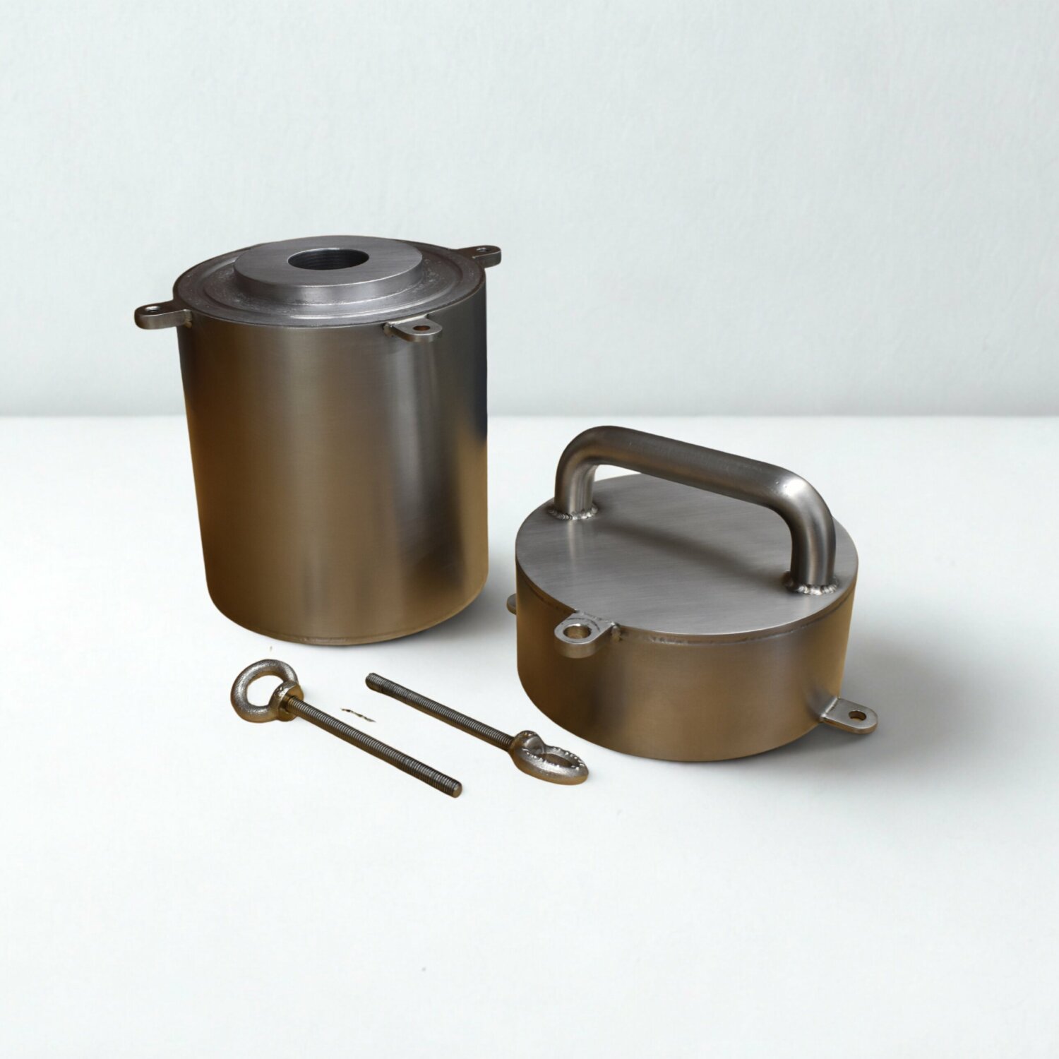 Lead Shielded Container with Handlebar - Nuclear Shields